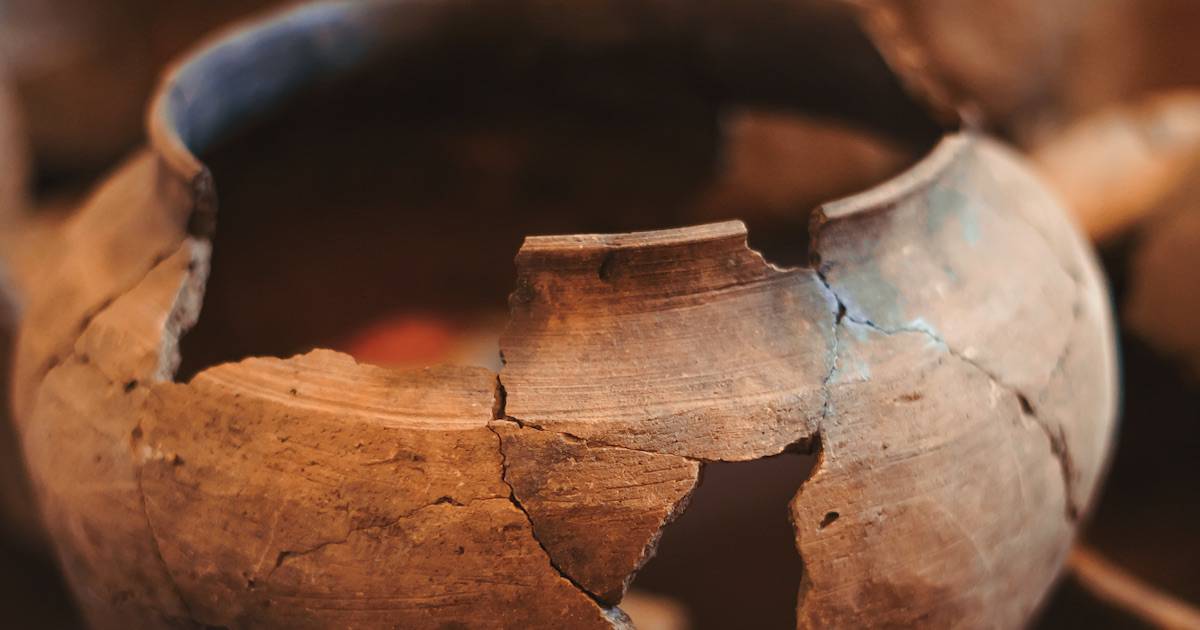 How Do Ancient Artifacts Shed Light on the New Testament?