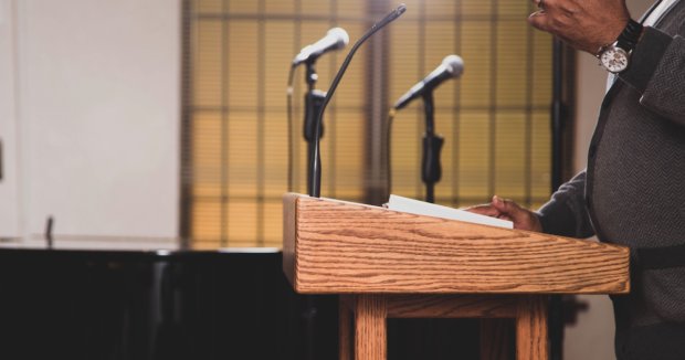 How to Prepare a Sermon Outline That Sticks with Your Hearers