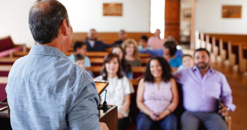 7 Ways to Bless Your Pastor